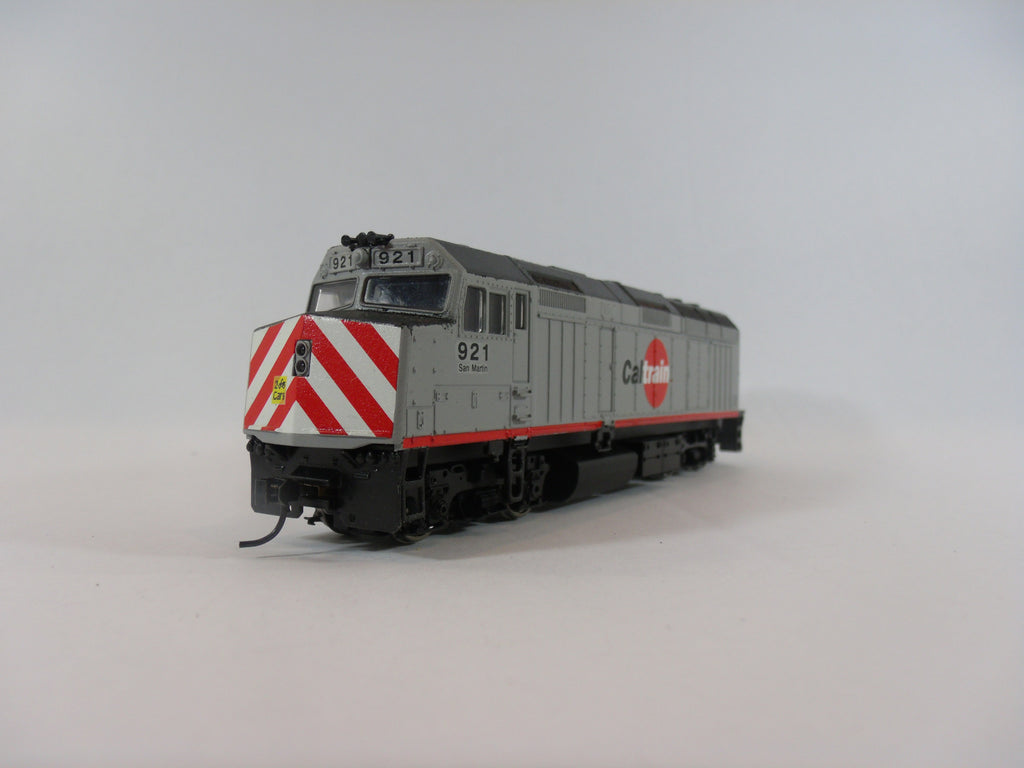 Caltrain EMD F40PH Locomotive #921 "San Martin" – Got Trains?